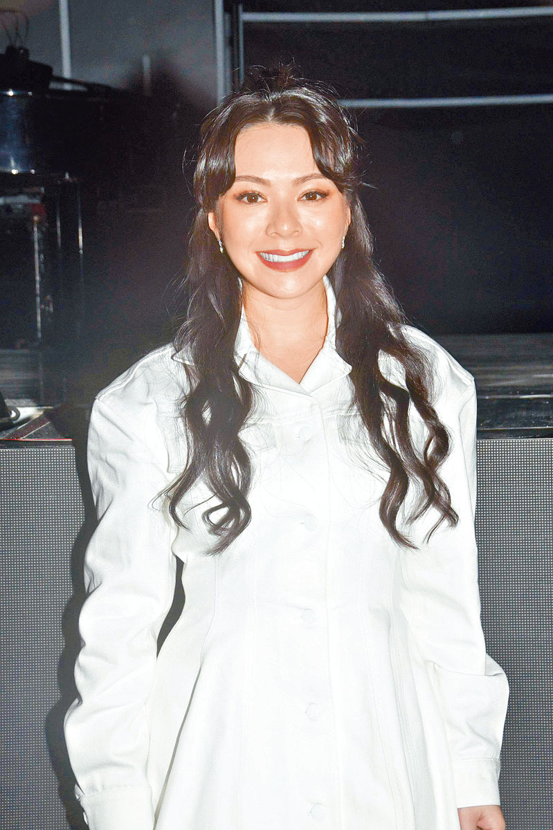 (星島日報) JW羨慕學員歌迷會有暱稱 | Headlife | 頭條日報